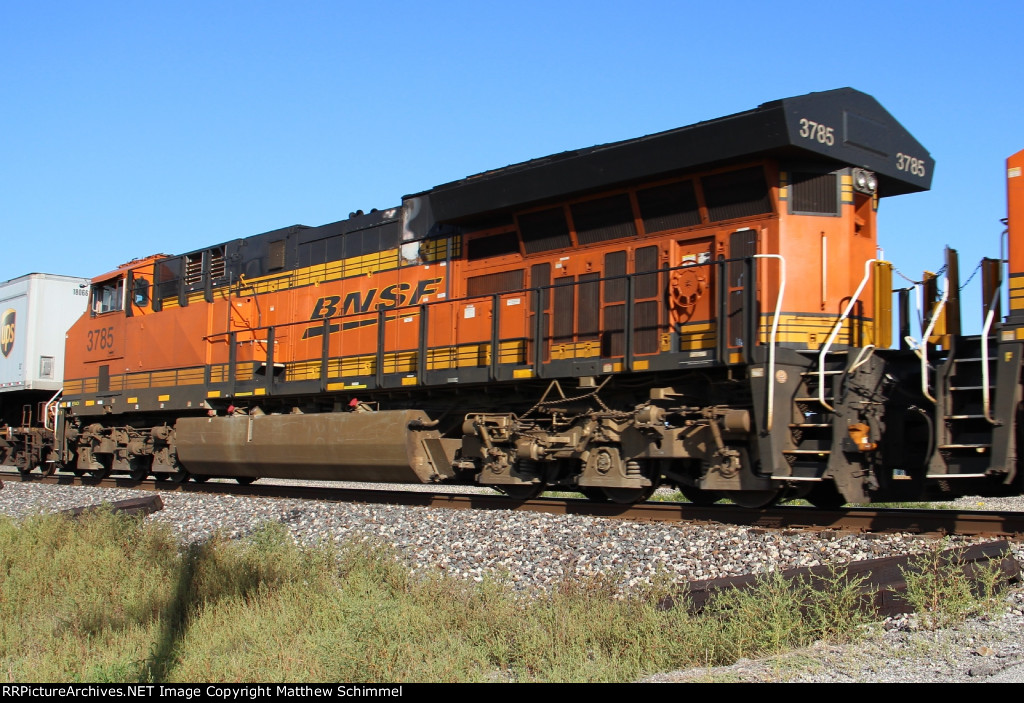 BNSF 3785